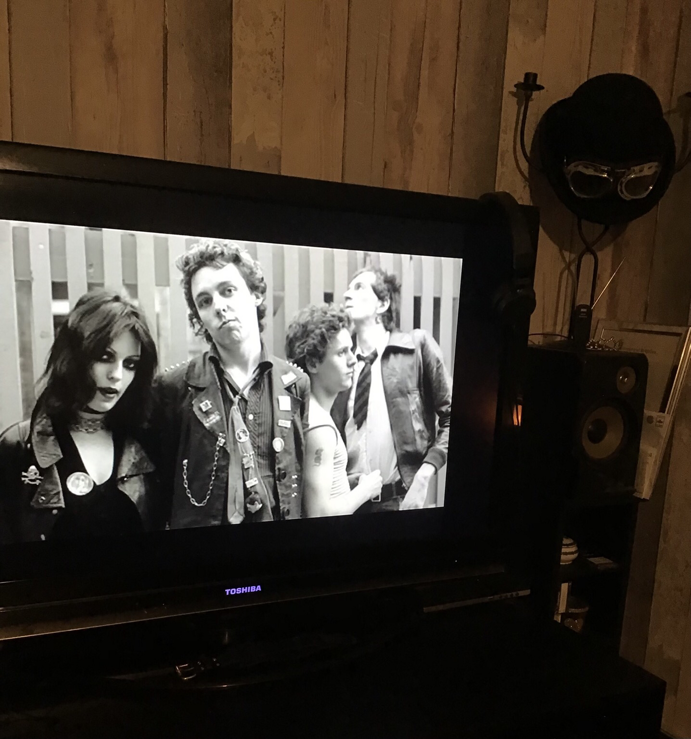 Groove 23 / Ward & Co: "One of the best early punk bands : The Adverts ...