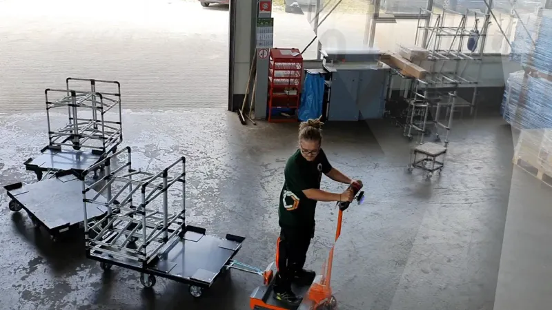 Huski Duo: Tugger Train System for Contactless Intralogistics ...